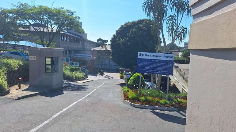 Life Crompton Hospital Visiting Hours, Doctors and Contacts - My ...